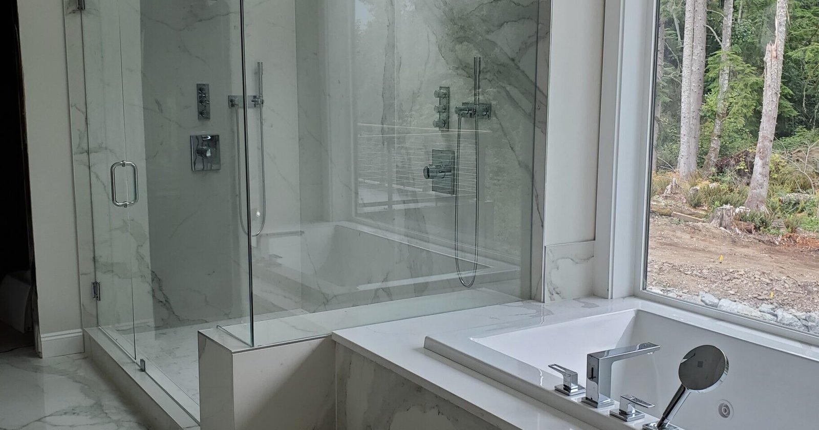 Shower Enclosures - Roxie Glass Makes Your Bathroom Radiant